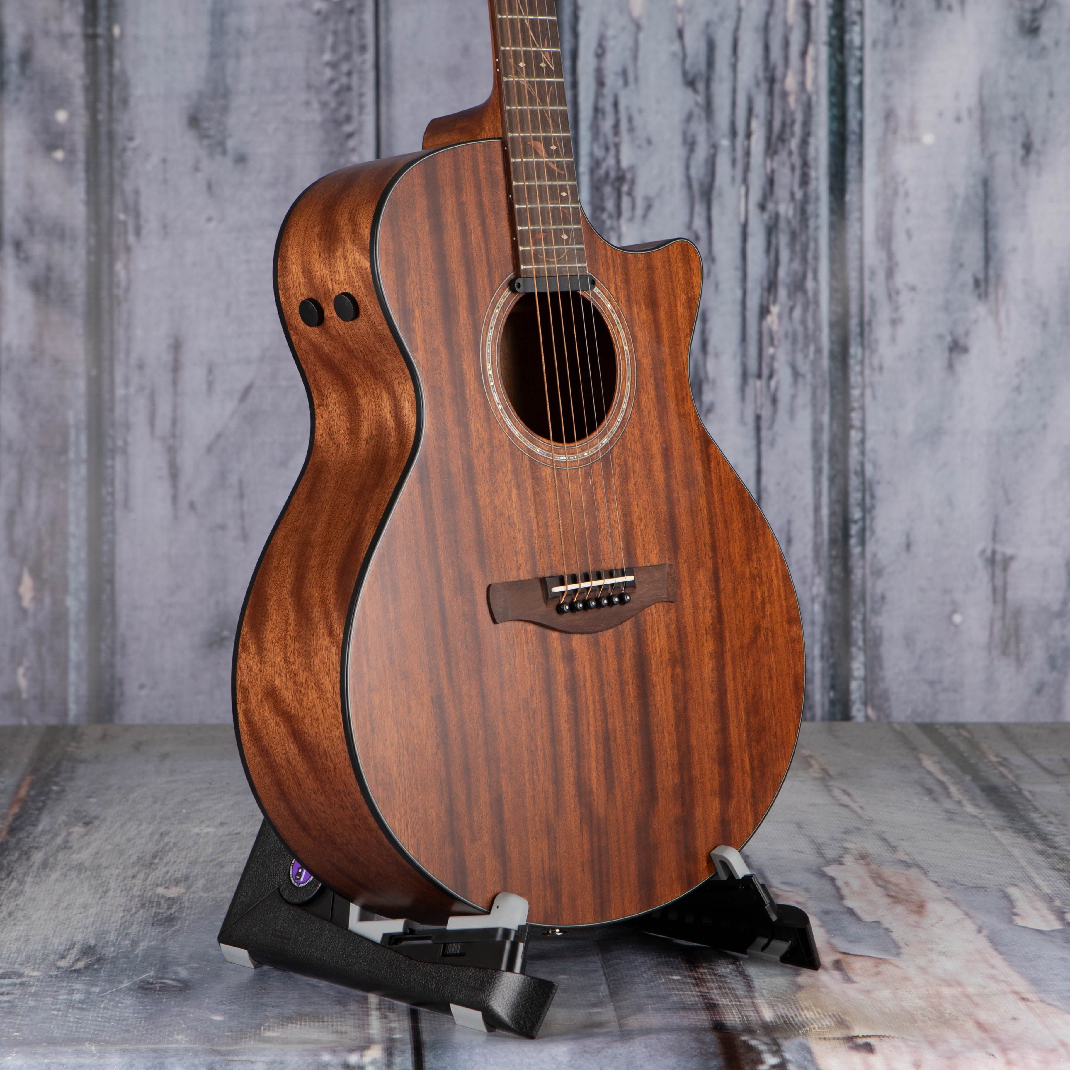 Used Guitars | For Sale | Replay Guitar Exchange